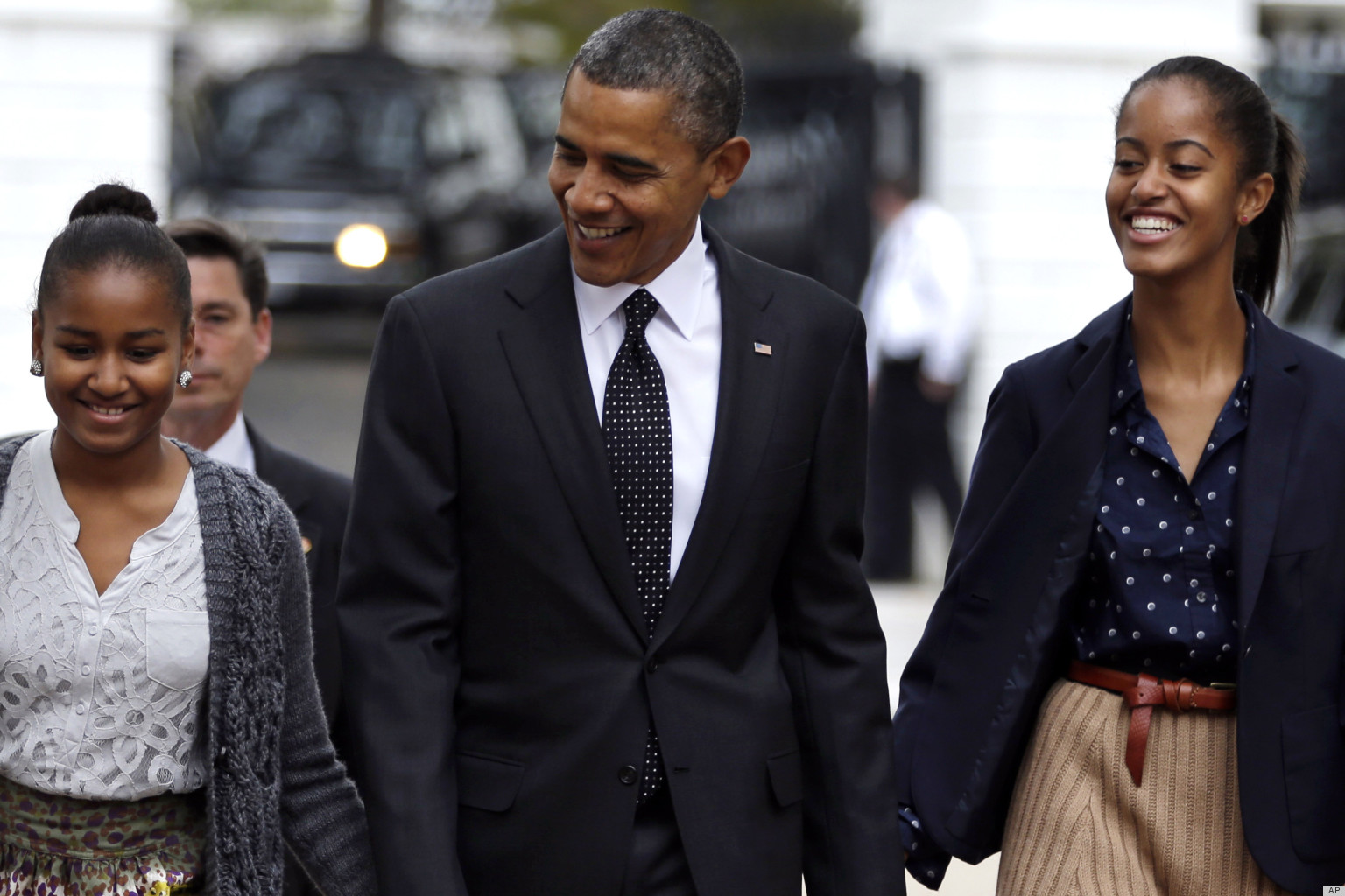 Malia Obama, Sasha Obama Show Off Their Pre-Teen Style At Church With ...