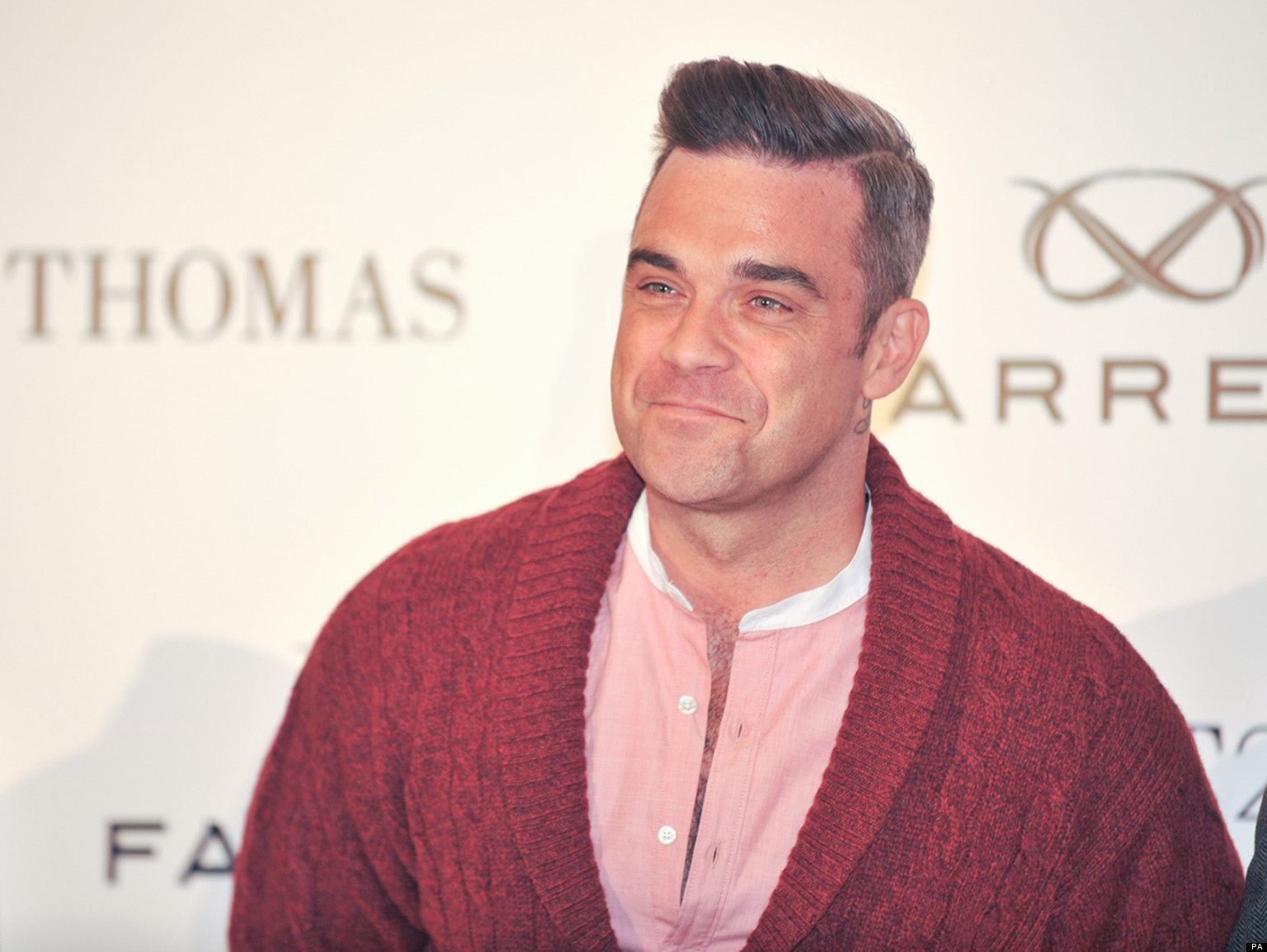 Robbie Williams Haircut 30 Celebrities With Short Hair Rocking The