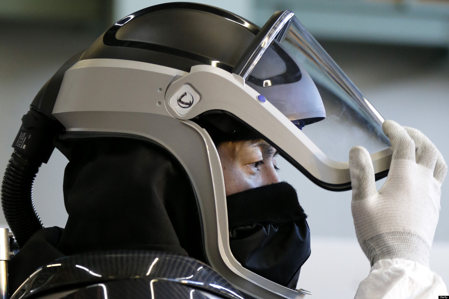 Cyberdyne Unveil Latest Hybrid Assistive Limb Exoskeleton (PICTURES ...